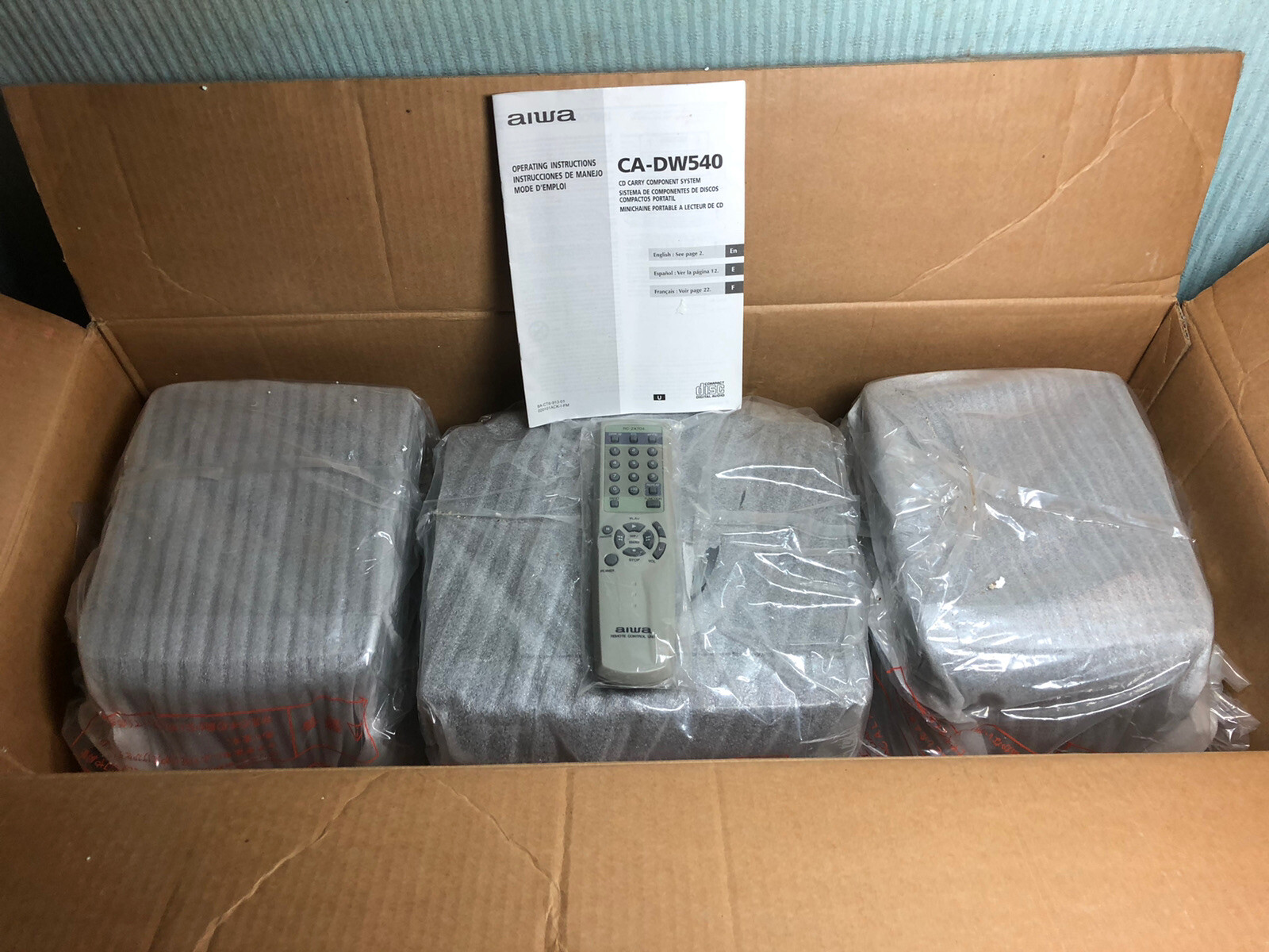 NEW IN BOX AIWA CA-DW540 Compact Disc Carry System W/ Digital Tuner ...