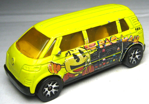 2001 MATCHBOX VOLKSWAGEN MICROBUS PAC MAN YELLOW 1:58 DIECAST 2 3/4 ...