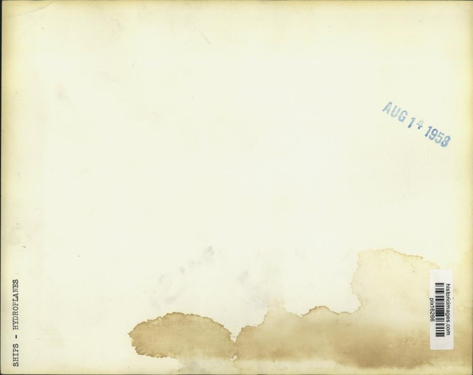 1958 Press Photo Hydroplanes Miss Bardahl, Muvalong & Maverick compete ...