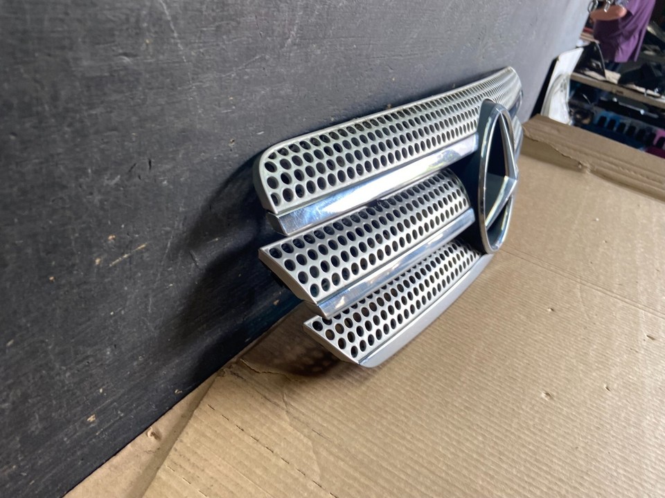 1998 to 2005 Mercedes-Benz ML320 Front Upper Grille Grill N5772 DG OEM ...