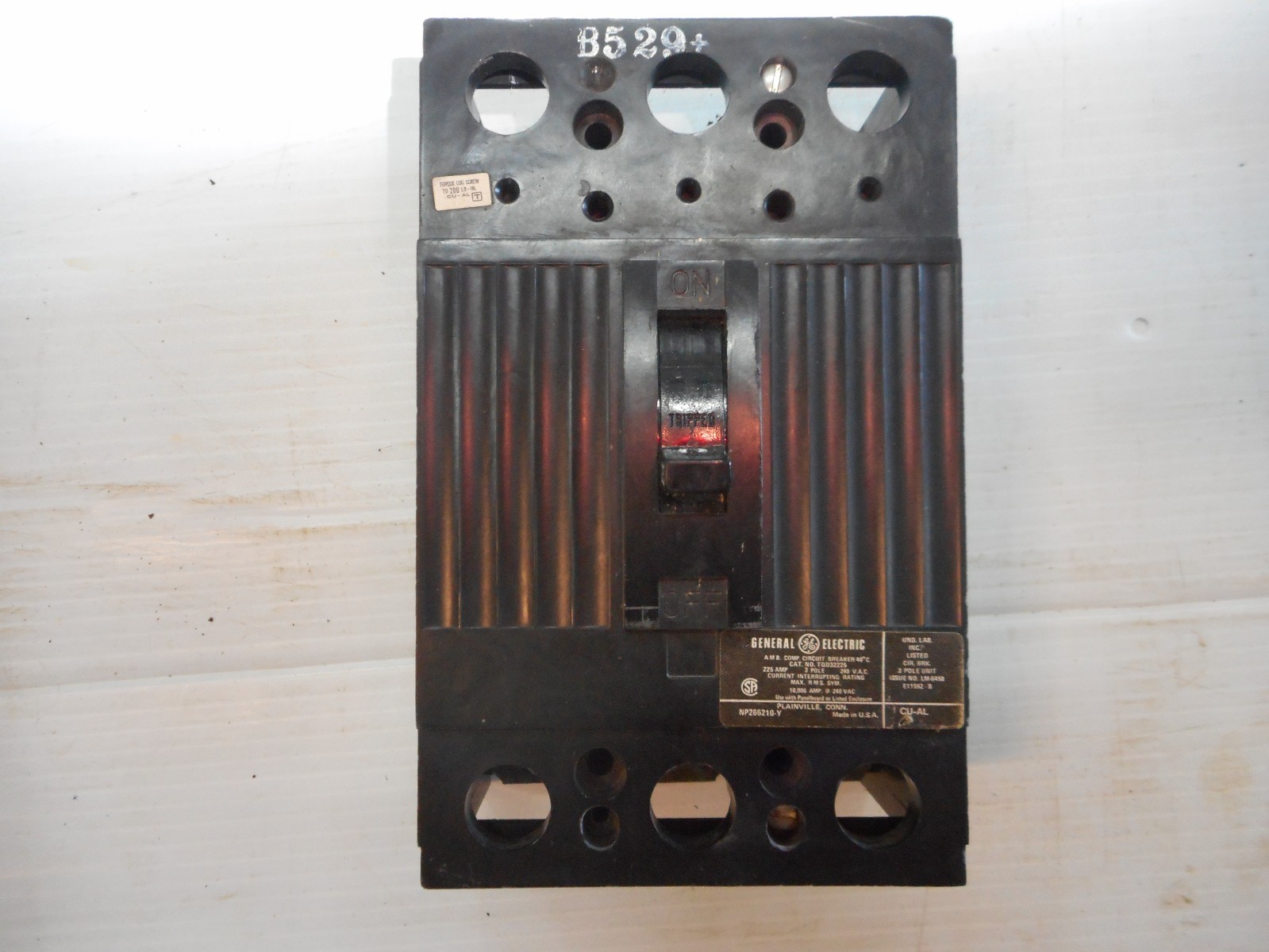 GENERAL ELECTRIC 225 AMP 3-POLE CIRCUIT BREAKER 240 VAC TQD32225 | eBay