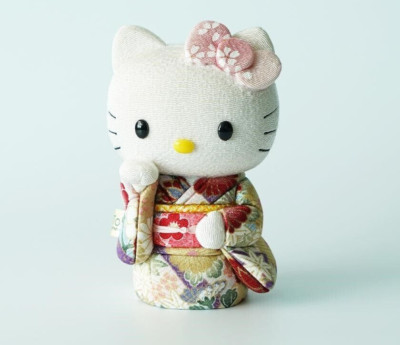 Hello Kitty Beckoning Cat Maneki Neko Edo Kimekomi Peach Lucky Charm ...
