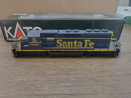 HO Scale KATO Santa Fe #5008 EMD SD-40 DC Powered Kadee Couplers | eBay