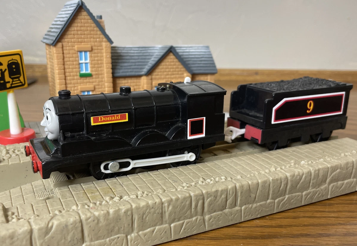 Original Thomas And Friends Electric Trackmaster Train