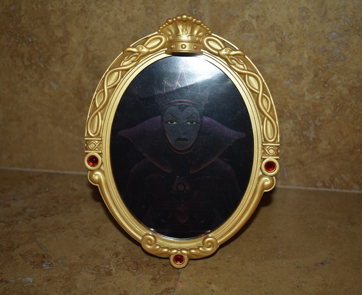Snow White Magic Mirror Replica