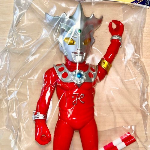SV PLANET X Ultraman Leo Graveyard Gallery Planet X ultraman Sofubi ...