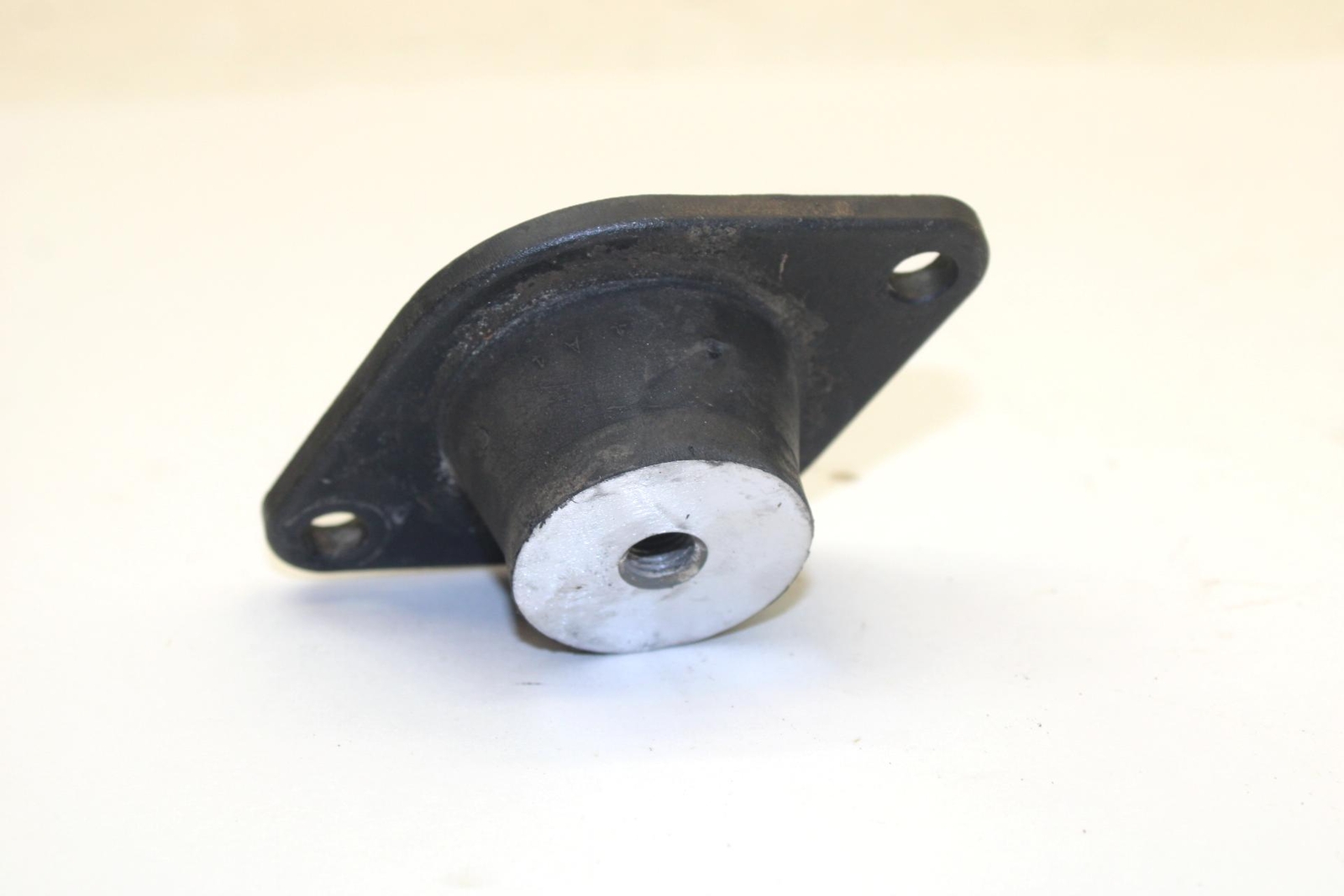 1996 Arctic Cat Monte Carlo 900 Oem Engine Mount Damper 3008-054 Q2304 ...