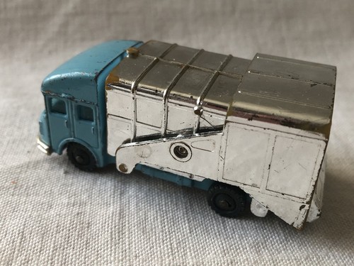 Husky (Lesney Like) : truck S & D Refuse Van. Camion poubelles. 1/100 ...