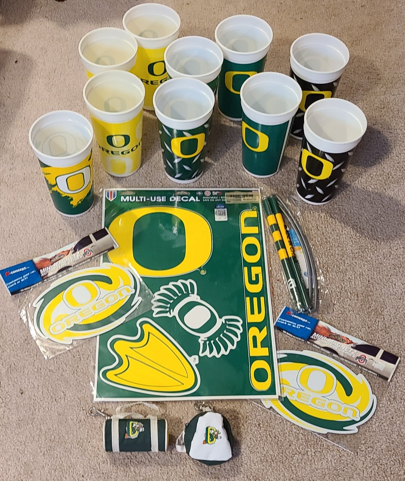 Lot Of 16**Oregon Ducks** 10 Autzen Stadium Cups, Magnets, Decals ...