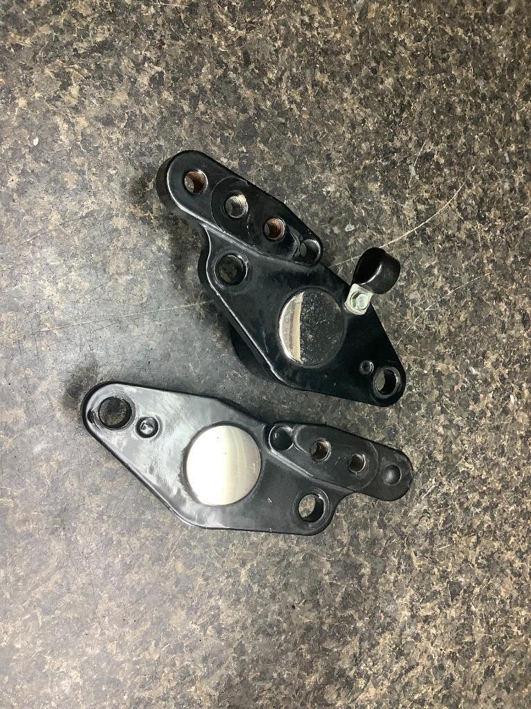 06 Harley Ultra FLH FLHT Pivot Covers 80C | eBay