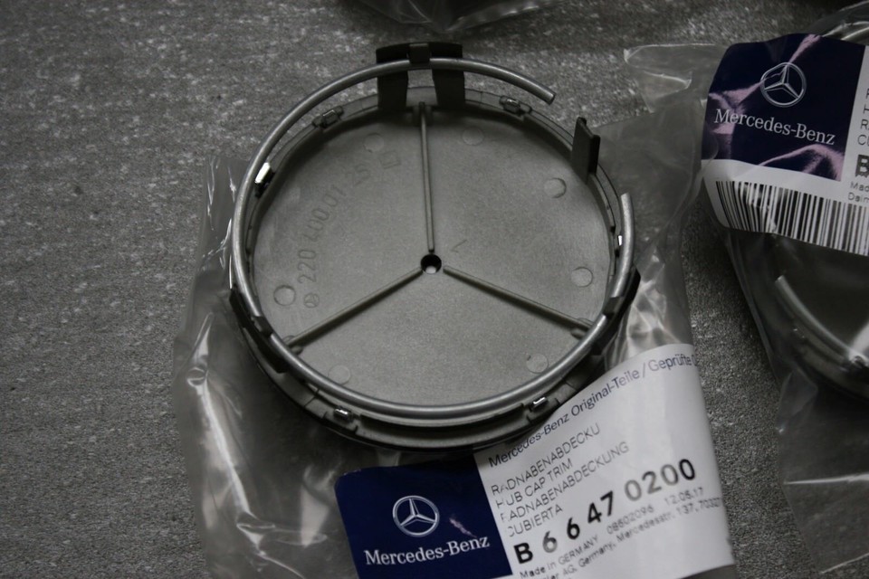Set of 4 Genuine Mercedes-Benz Alloy Wheel Centre Cap BLACK B66470200 ...