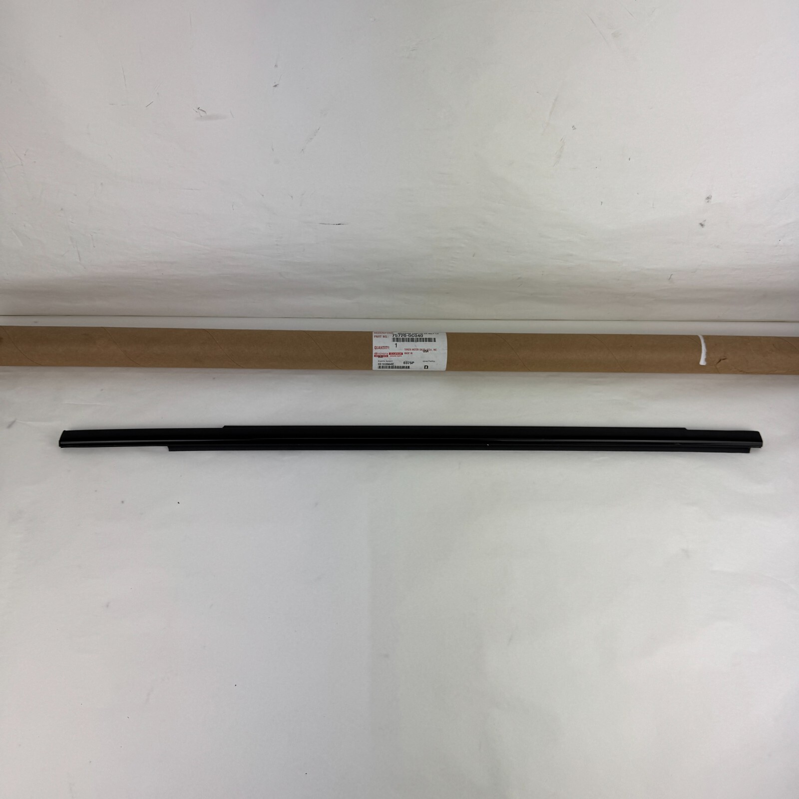OEM 2022 2023 2024 Toyota Tundra Front Left Gloss Black Belt Molding ...
