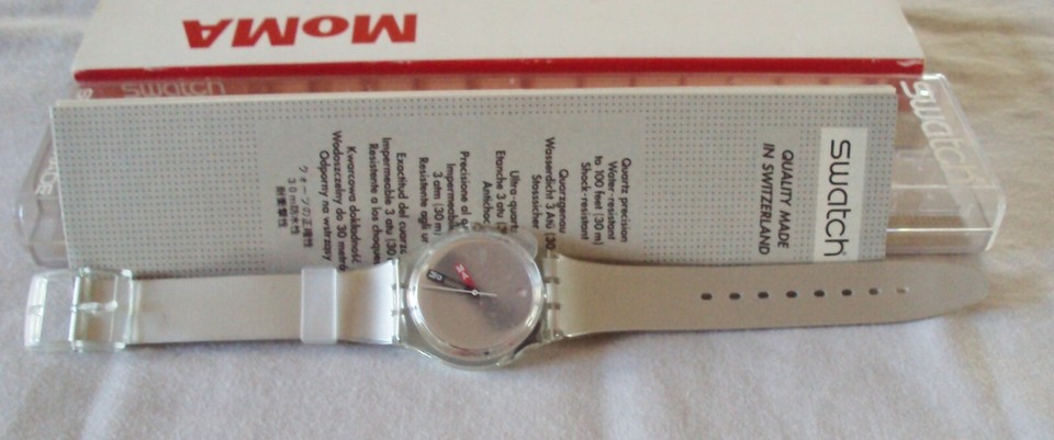 SWATCH - GZ 106D - MOMA-Silver - Silver Face/Band MOMO on Hands - New ...