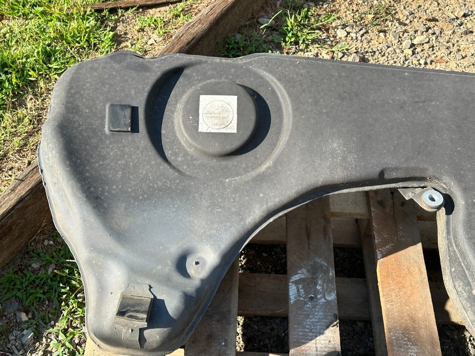 2002-2006 BMW 325i SLEV Gas Fuel Tank Metal Type SULEV M56 Engines 02 ...