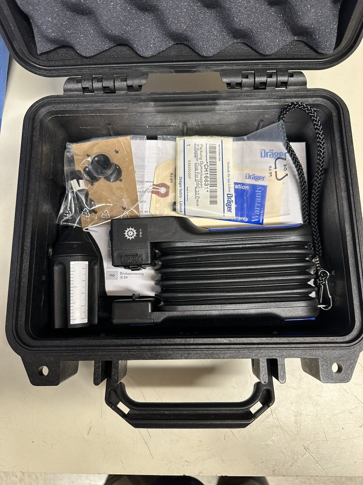 Drager Accuro-Deluxe Kit ..Pump Drager Detection Pump- Gas Sampling ...