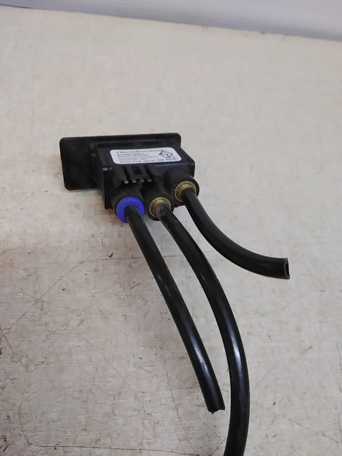 Genuine Freightliner GTD 3270-3 Dash Valve Suspension Dump Switch for ...