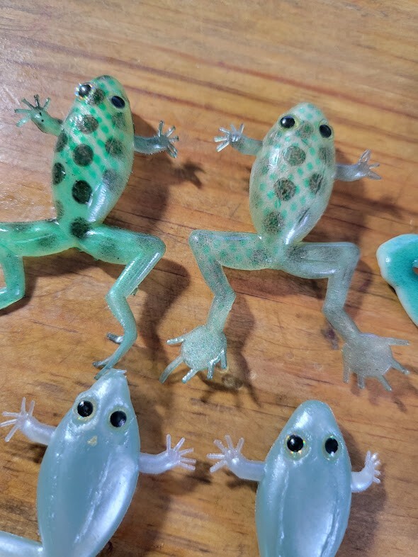 Green FROG Soft Plastic Lures Creature Baits Variety Of Eight 3 Colors ...