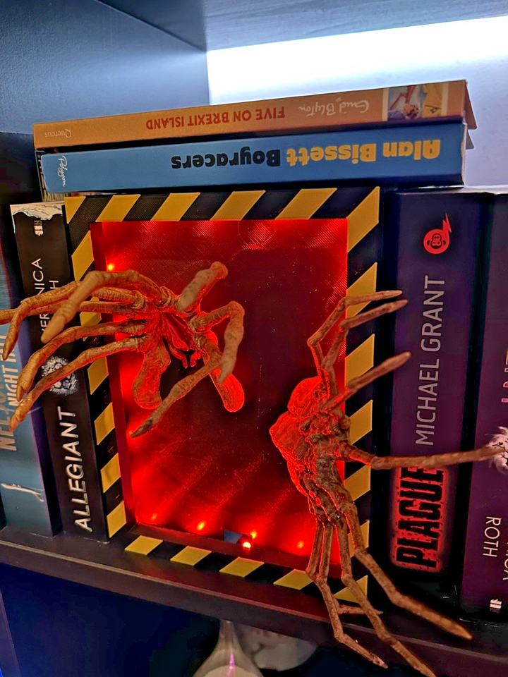 Alien Facehugger Book Nook LED Remote Control 16 Colour | eBay