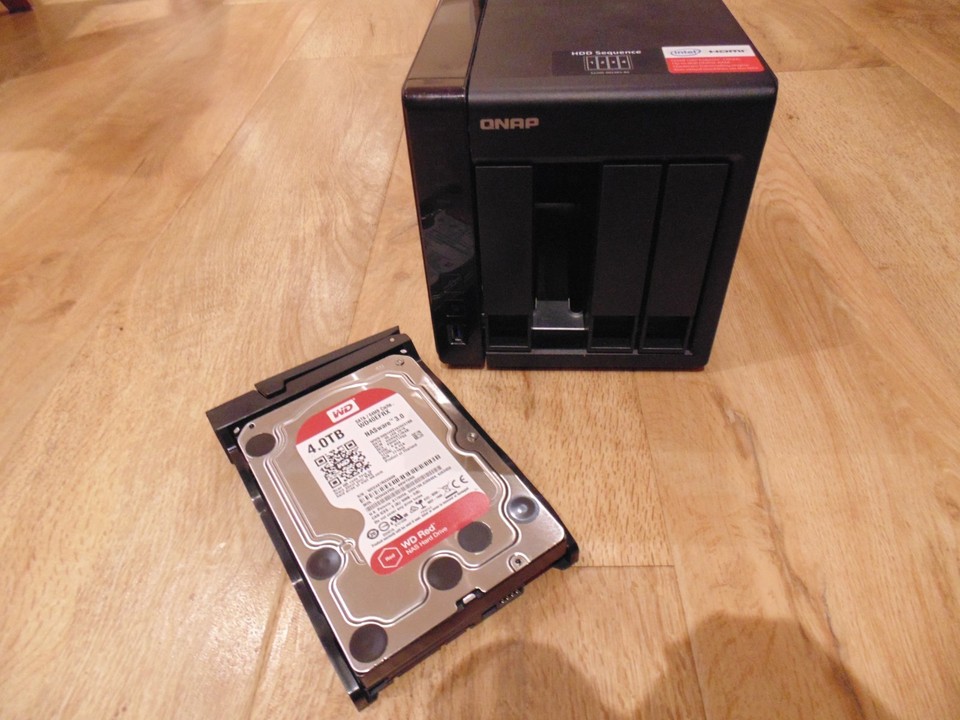 QNAP TS451+ 4 Bay NAS with 4x 4GB WD RED WD40EFRX HD Drives - Total ...