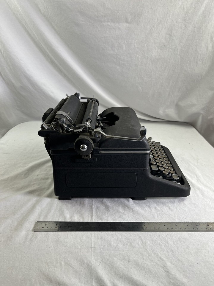 Royal Vintage Touch Control Magic Margin Manual KMM Typewriter 1940’s ...