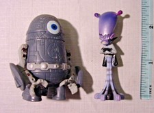 DreamWorks Monsters VS Aliens Alien Clone Robot & Gallaxhar 2 Figurines ...
