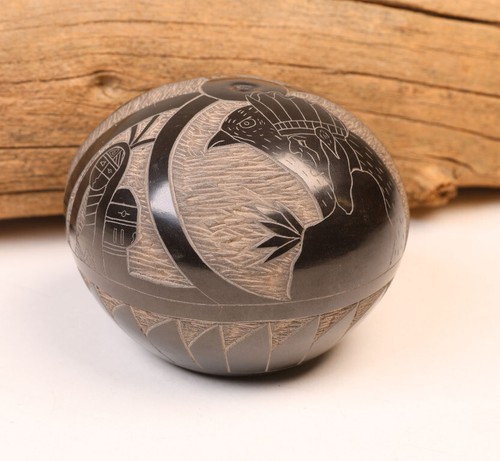 San Juan Incised/Sgraffito Blackware Pottery Seed Jar by Tom Tapia | eBay