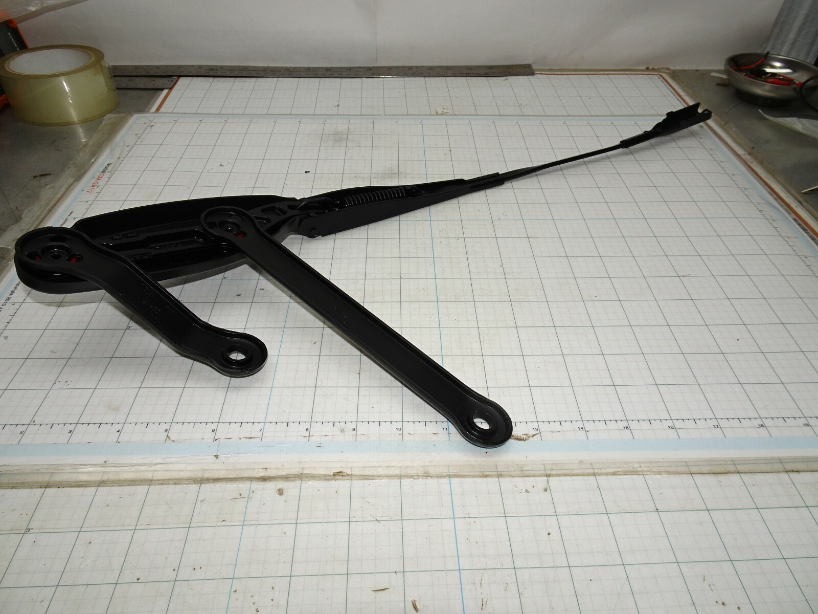 Mercedes Benz 205 820 02 44 Windshield Wiper Arm Front Right RH OEM NOS ...