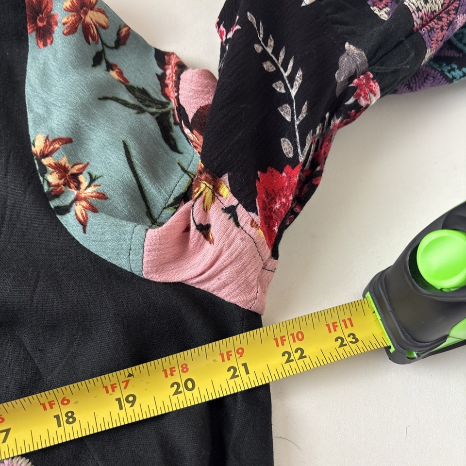 Calessa Top Womens Size L Embroidered Split V Neck Boho bell sleeve ...