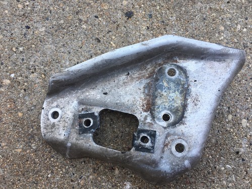 84-87 CORVETTE C4 FRONT LOWER CONTROL ARM SHOCK MOUNT BRACKET RH ...