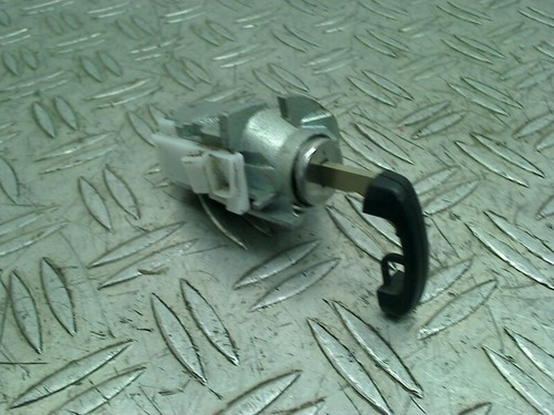 SERRURE DE PORTE AVANT GAUCHE barillet BMW 1 serie (F21) 2017 ...