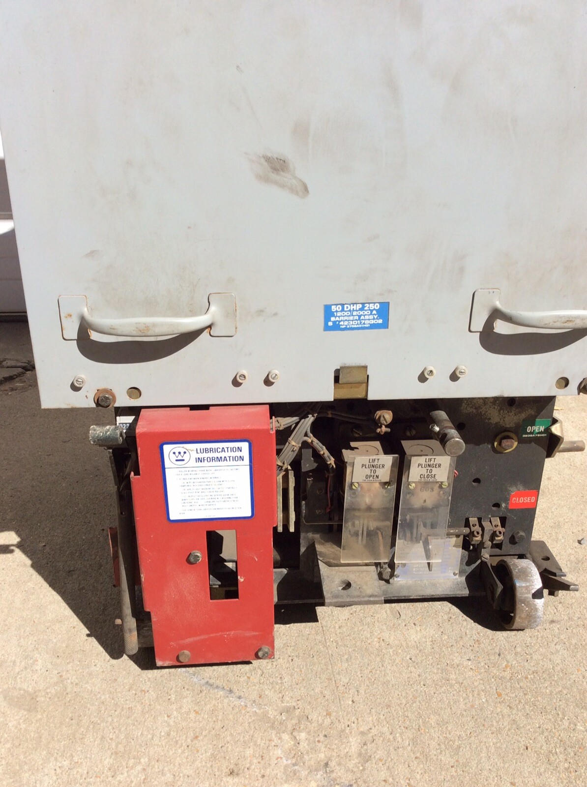 Westinghouse Porcel-line Breaker 50DHP250 , 1200A, 691C701G13 Ser. 4296 ...