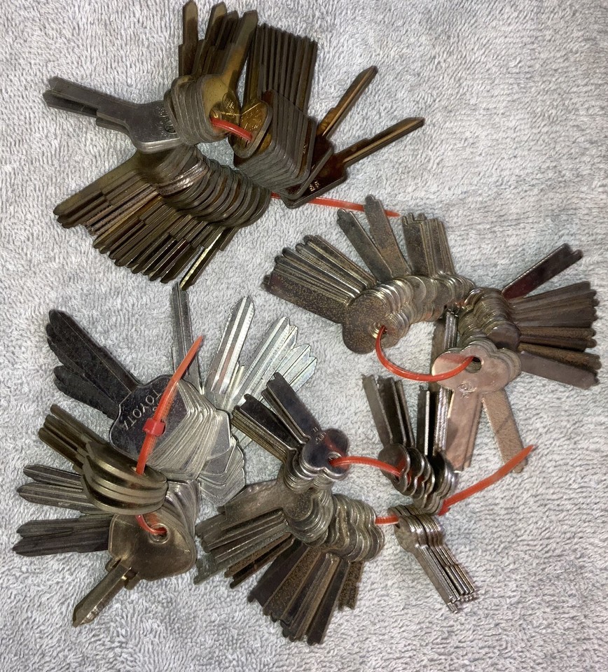 Vintage Keys-USA Made Blanks Over 850 Keys At 18+Pounds In Weight/Rare ...