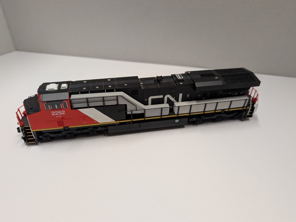 HO Scale InterMountain CN Canadian Nationa ES44DC DCC & Sound #2252 ...