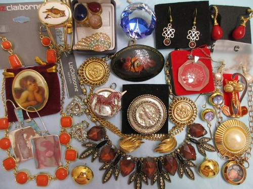 VTg.Lot JEWELRY Junk Drawer Wearable Signed CROWN TRIFARI,925,LC,CHLOE ...