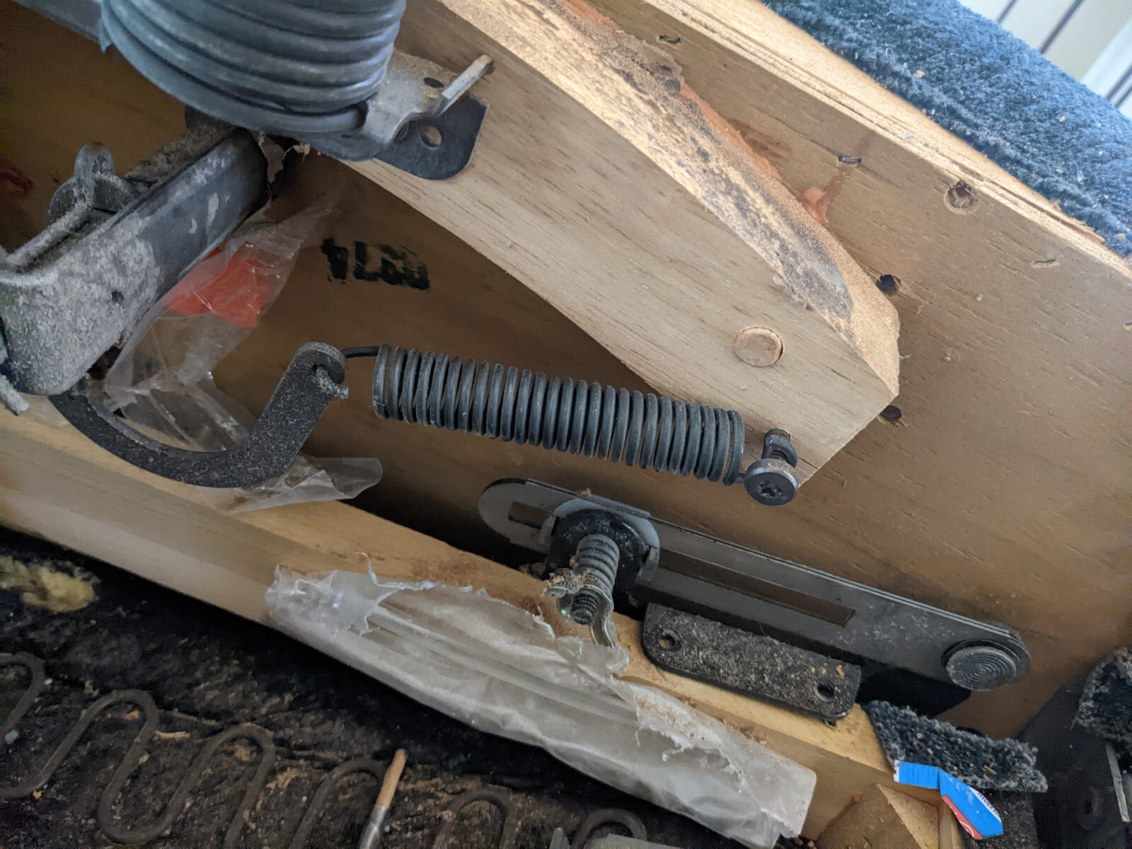 La-Z-Boy tension spring & Screw part Lazy Rocker Recliner reclina Chair ...