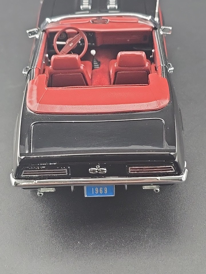 Danbury Mint 1969 40TH Anniversary Chevrolet Camaro SS Convertible 1/24 ...