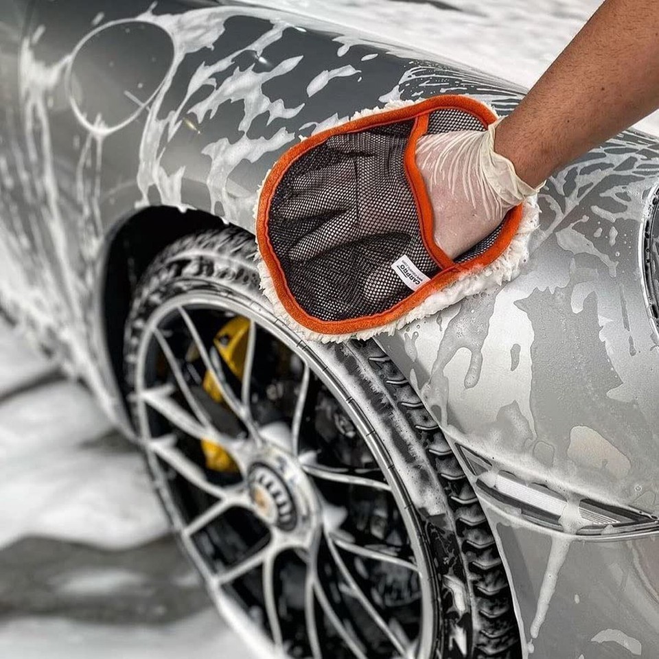 CARPRO Hand Wash Microfiber Mitt - Plush Microfiber Car Wash Mitt ...