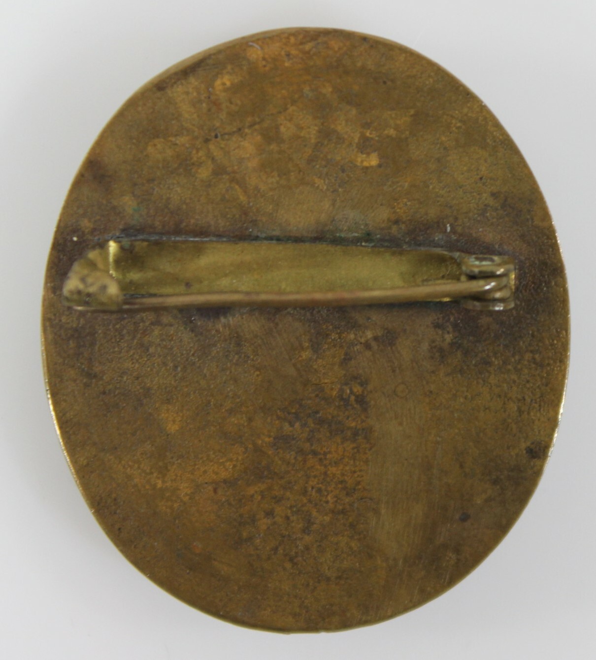 Bronze Oval Brooch Pin Depicting a Seated Classical L… - Gem