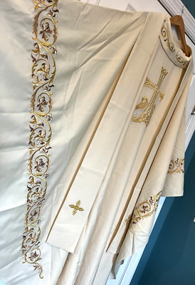 Vestments - Stunning Catholic Priest