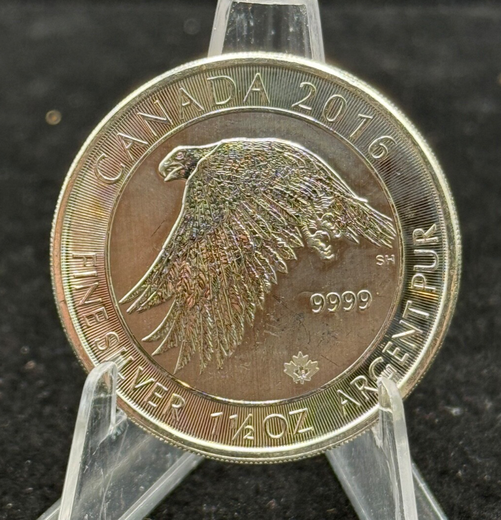 2016 Canada $8 1.5oz 1 1/2oz White Snow Falcon .9999 Fine Silver ...