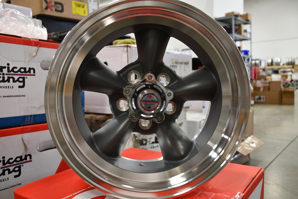 Set 4 American Racing VN105 Torq Thrust D 15x7 5x5 Gray Machine Wheels ...