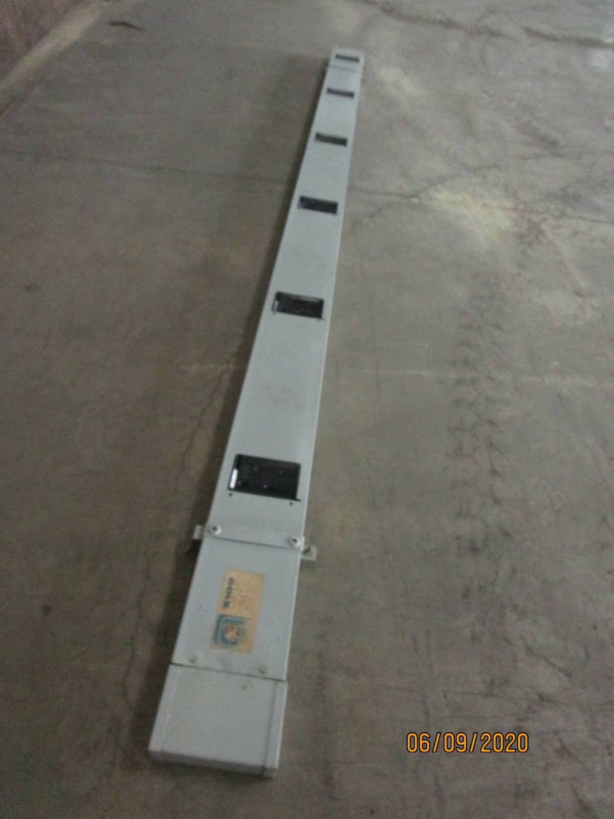 ITE X100-4 BULLDOG X100 BUSTRIBUTION BUSWAY DUCT W/ENDCAP 10'FT 100A ...