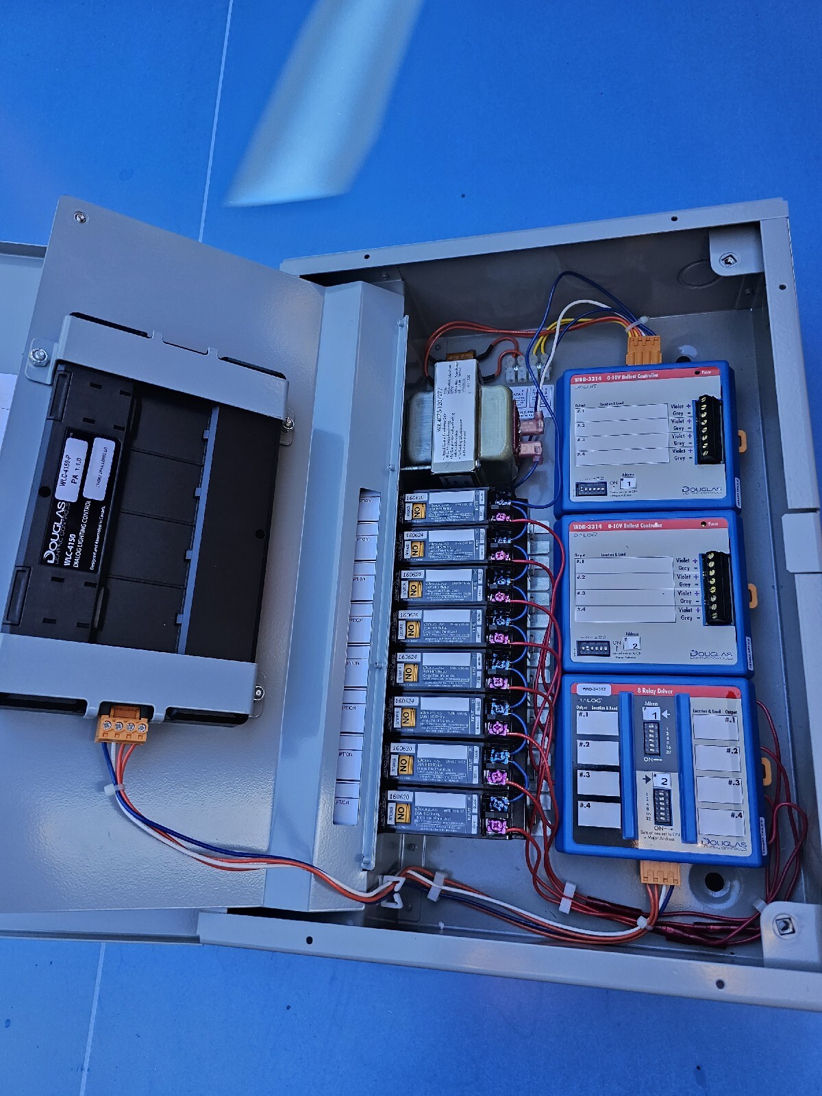 Universal Douglas Lighting Control LitePak 2 DLP2-8R8D-SM Panel... | eBay