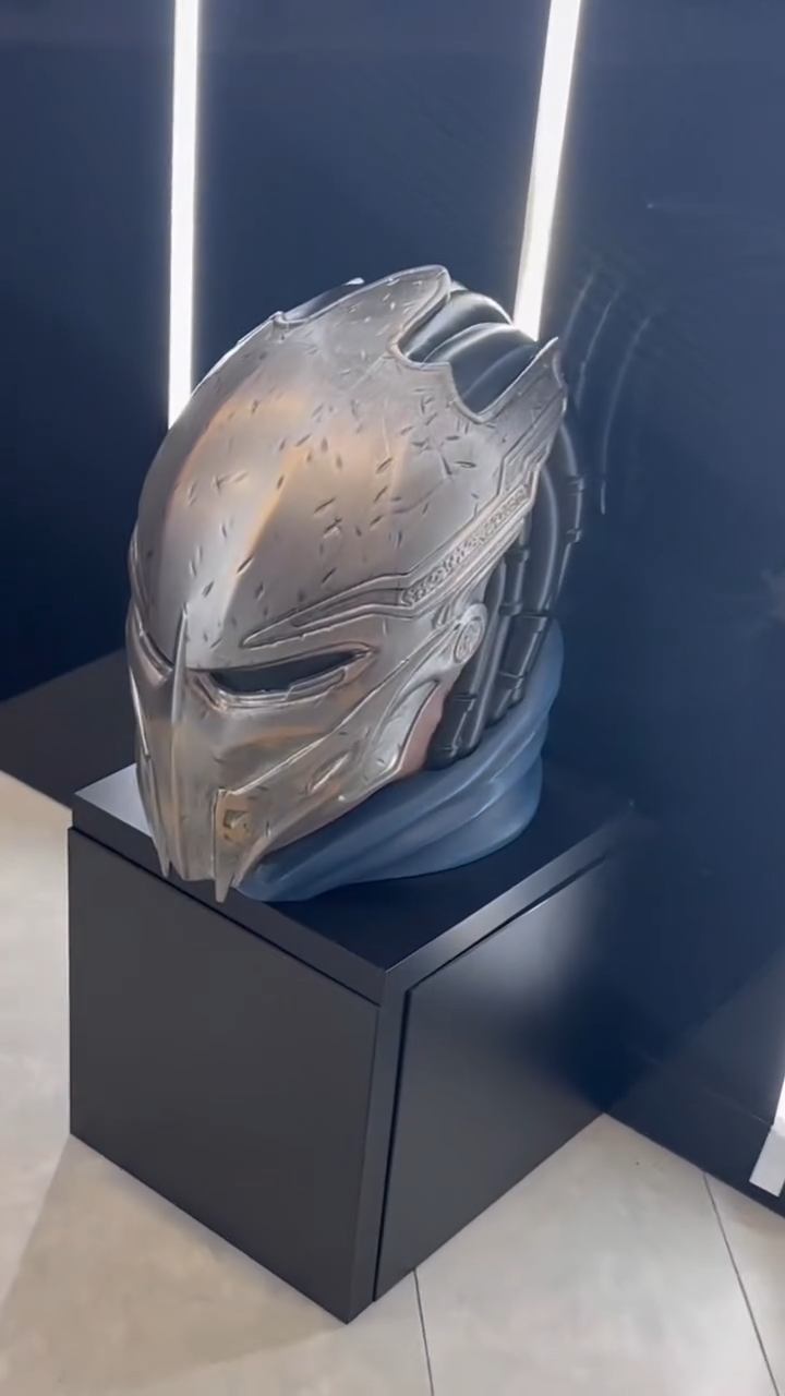 New Predator Badlands Exclusive AMC Collectors Hunter's Mask Popcorn ...