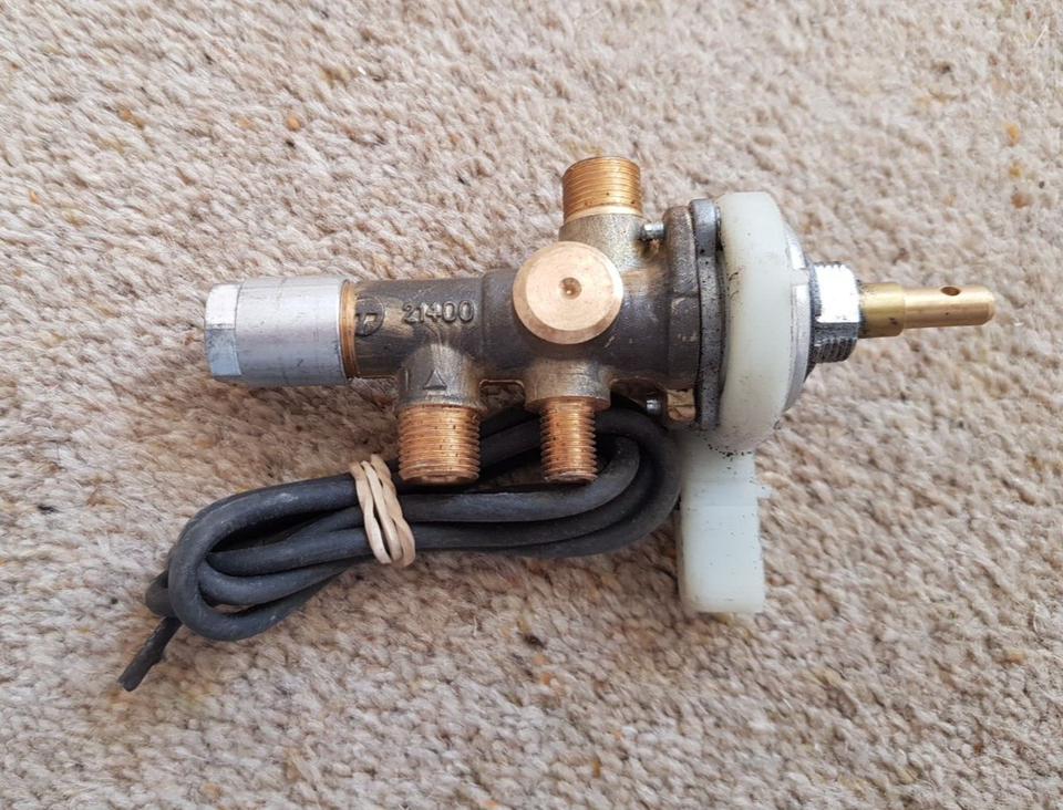 Focal Point/Superior Fires copreci gas control valve with 750mm HT lead ...
