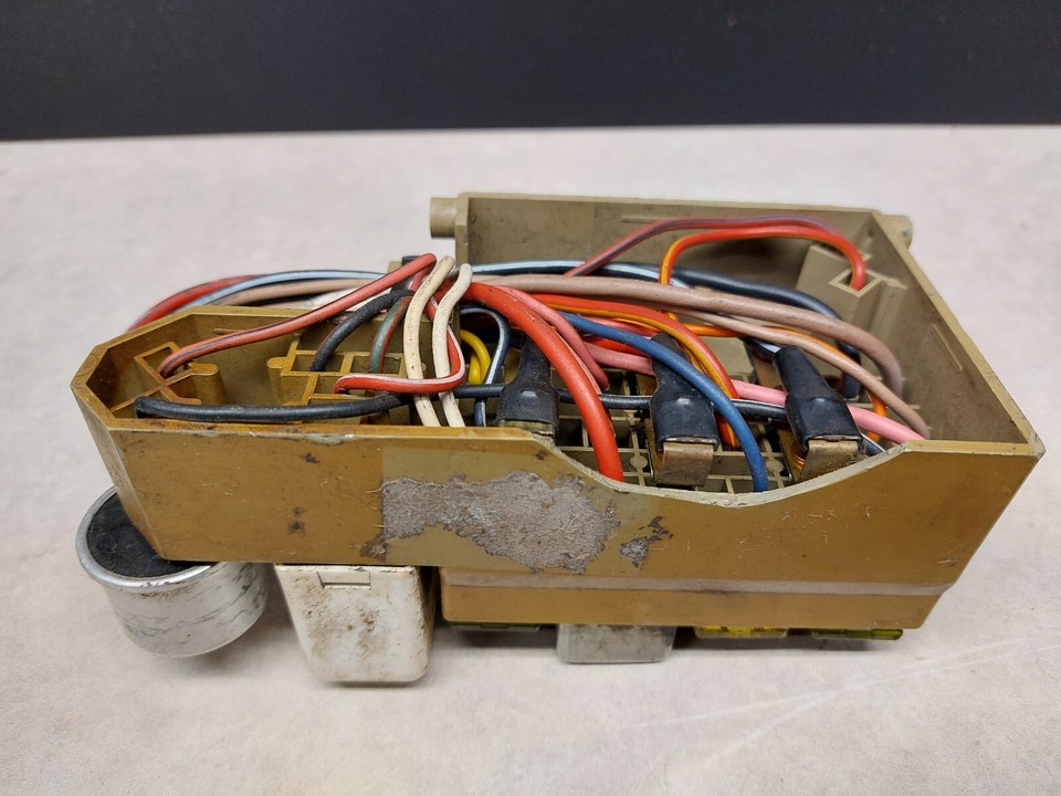 81-93 Dodge Ram Truck fuse box Ramcharger D150 W150 fuse block 85 86 87 ...