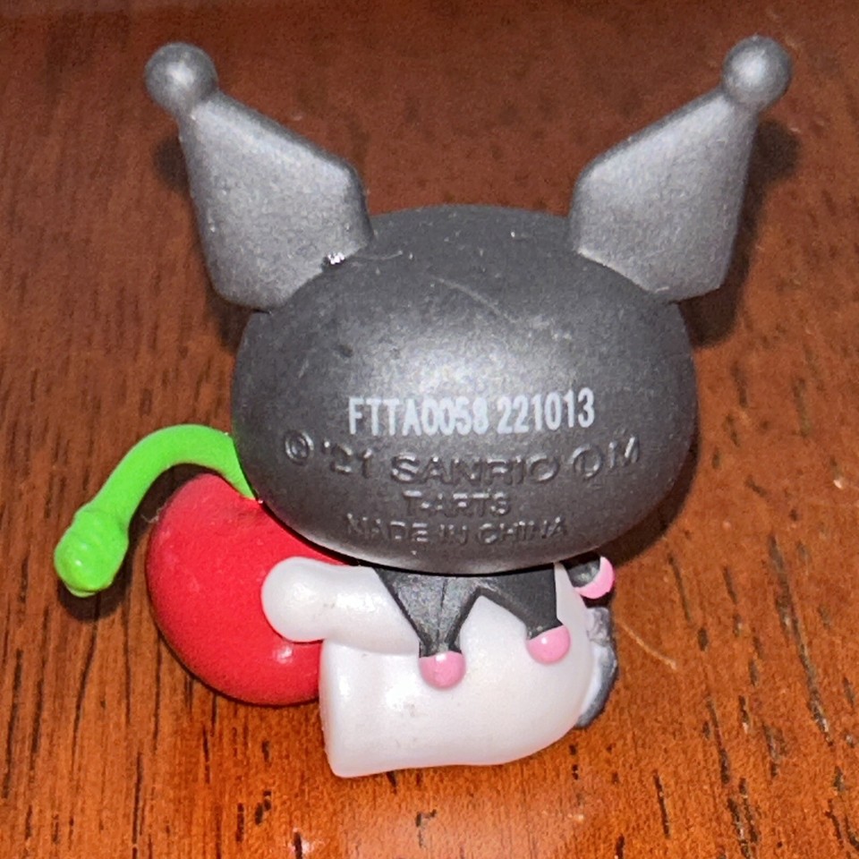 My Melody Kuromi, My Favorite Color Figurine (My Kuromi Cherry Red ...