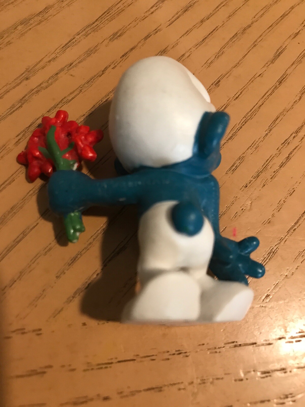 Vintage 1978 Peyo Schleich Bashful / Shy Smurf Holding Red Flowers PVC ...