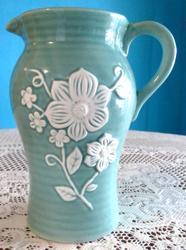 Gorgeous Vintage Teleflora 9" Pitcher/vase w/handle, Turquoise w/White ...