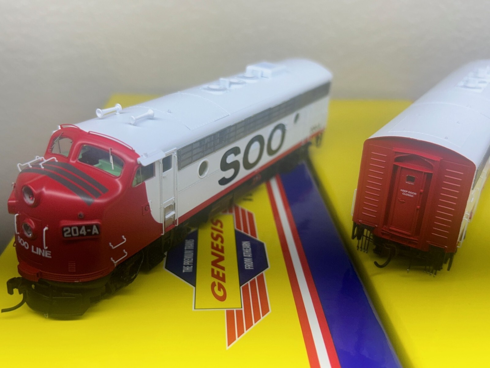 SOO LINE FREIGHT F7 - A/B units - DC / DCC Ready " RED NOSE " HO Scale ...